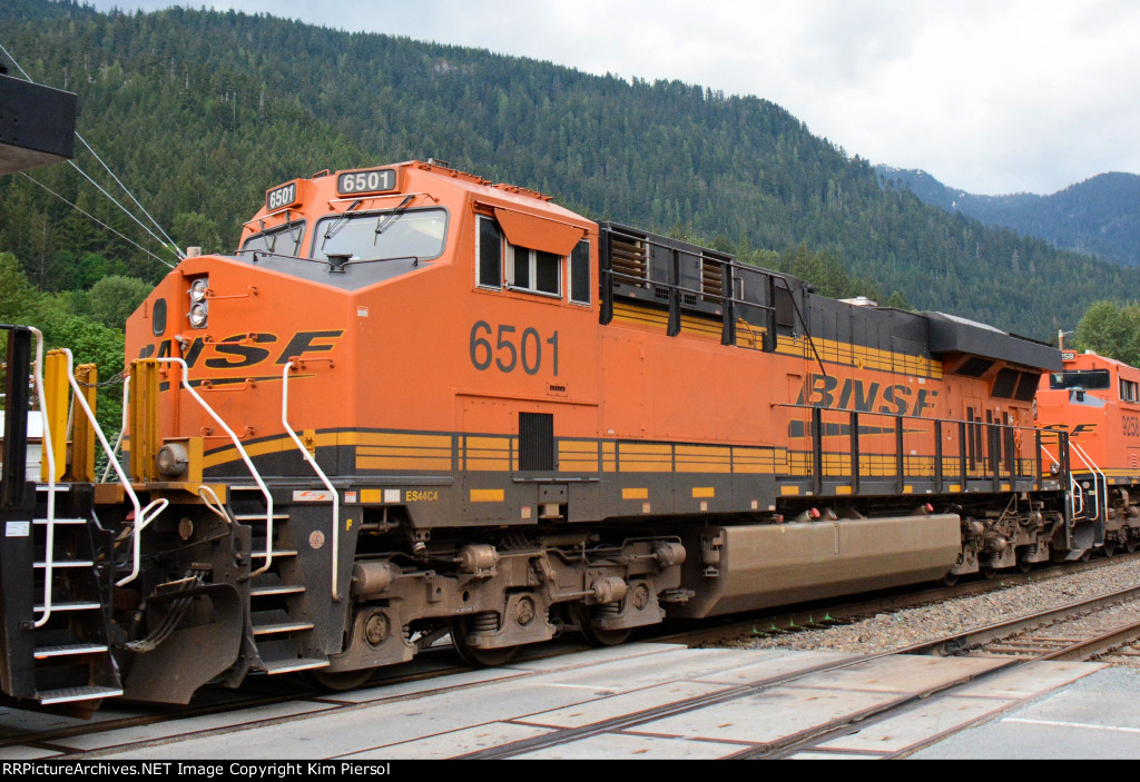 BNSF 6501